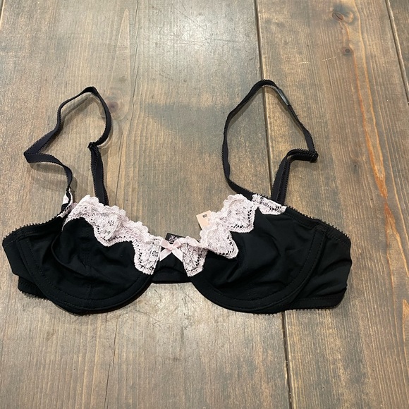 Victoria's Secret | Intimates & Sleepwear | Nwt Victoria Secret 24 ...